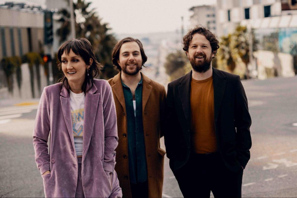 Valley Queen - 'Pavement' - The Daily Music Report