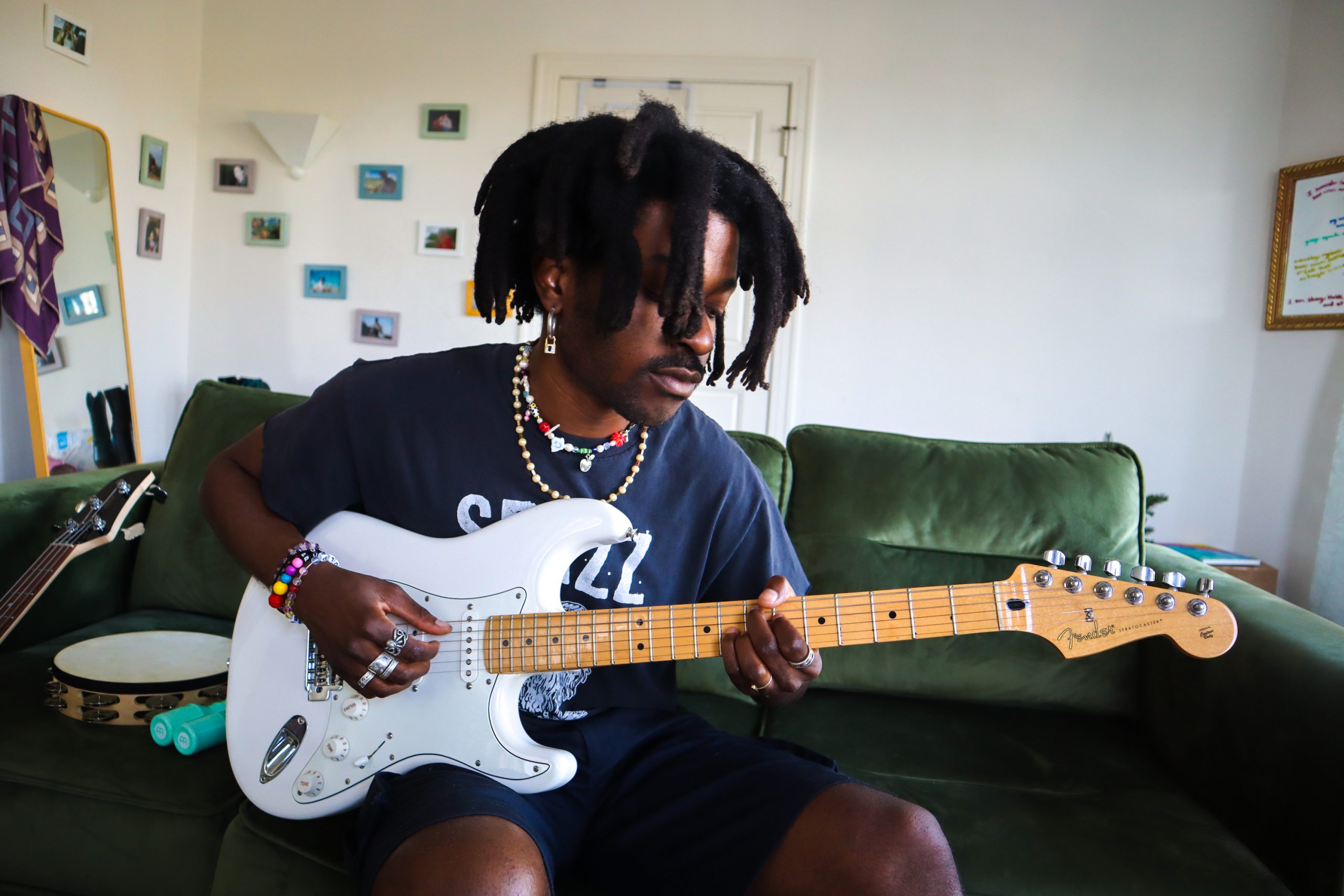 SEB - 'sugarhoneyiceicetea' and 'moving on' (featuring Khary) - The ...