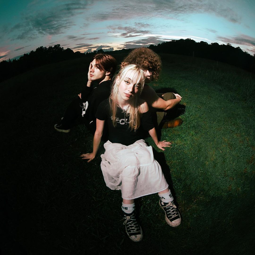 SWEET SPINE - 'break//neck' - The Daily Music Report