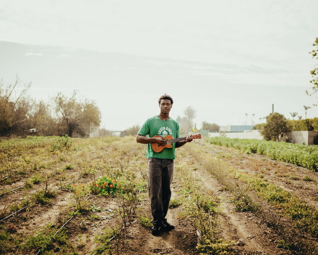 Mon Rovîa - 'Heavy Foot' - The Daily Music Report