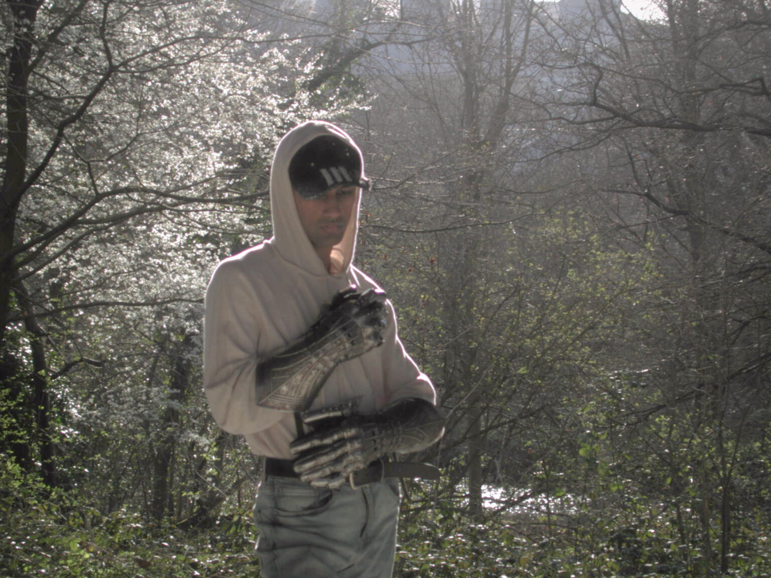 Ray Laurél - 'Freak' - The Daily Music Report